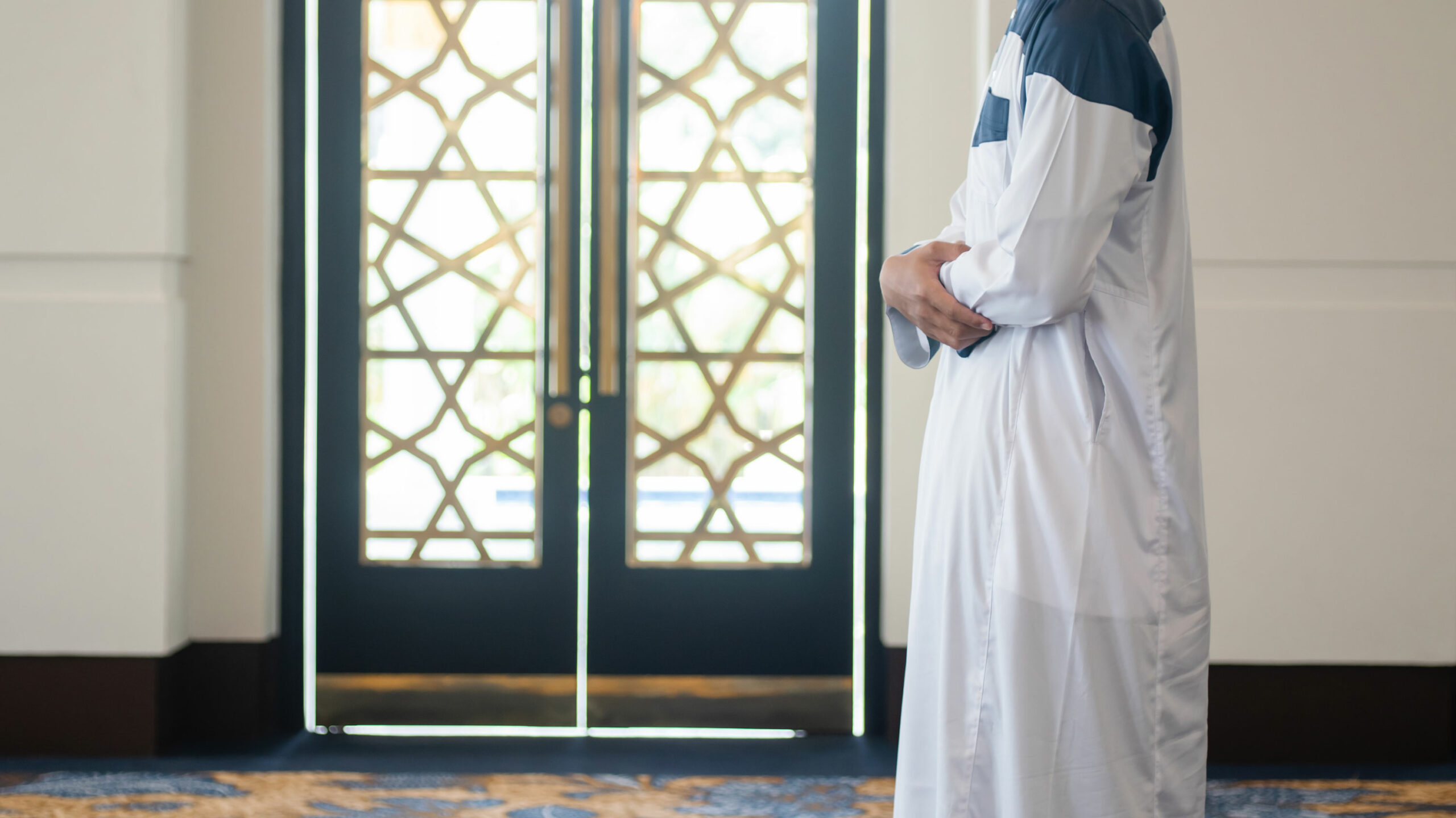 What To Do If One Drops One’s Belongings During Prayer - troid.org ...